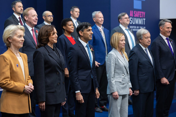 【10大・3位】存在感増すAI、迫られる対応 - NNA EUROPE・EU・IT・通信