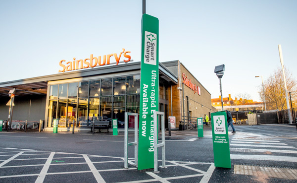EV急速充電事業を立ち上げ セインズベリー、100店舗で展開 - NNA EUROPE・英国・自動車・二輪車