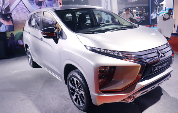 三菱自、新型MPVの4グレードを披露 - NNA ASIA・フィリピン・自動車・二輪車