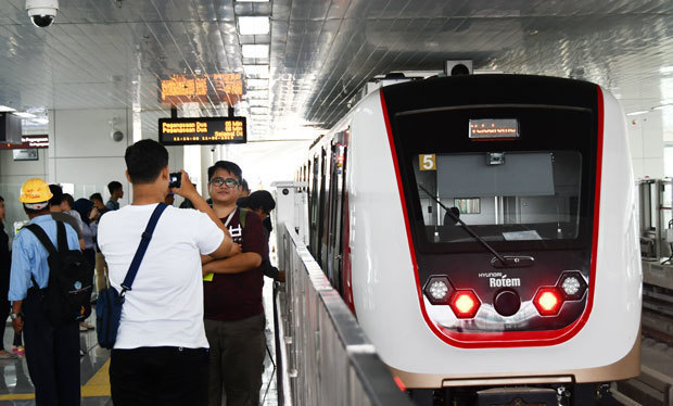 首都LRTが商業運転開始、運賃5千ルピア - NNA ASIA・インドネシア・運輸