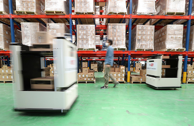 KT物流施設も非接触、5G自動カート導入 - NNA ASIA・韓国・IT・通信