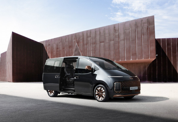 現代自、MPVのタクシーモデル発売 - NNA ASIA・韓国・自動車・二輪車