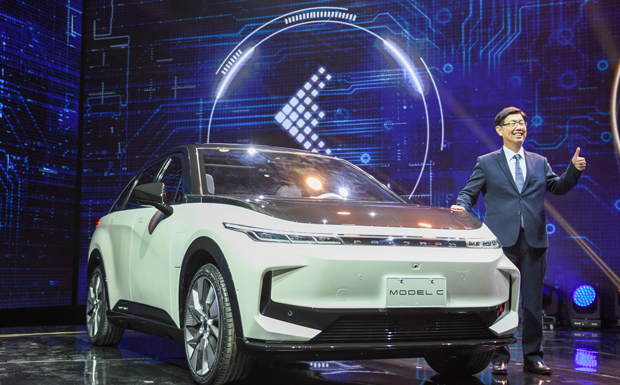 鴻海、EV3車種を初公開 23年にもSUV発売、バスも導入 - NNA ASIA・台湾・自動車・二輪車
