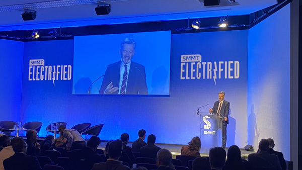 EV移行はインフラ拡充急務 英SMMTが電動化サミット主催 - NNA EUROPE・英国・自動車・二輪車