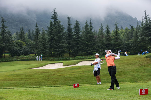 ゴルフ場再開発を棚上げか 結論先送り、親中派の歩調乱れる - NNA ASIA・香港・社会・事件